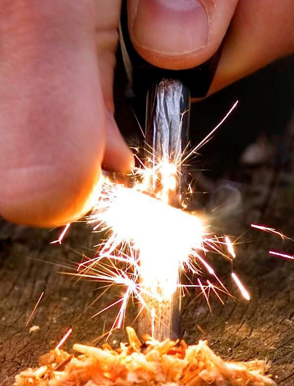 Pierre à feu StrikeFire Fire Starter - Firesteel - Tige de ferrocérium ...